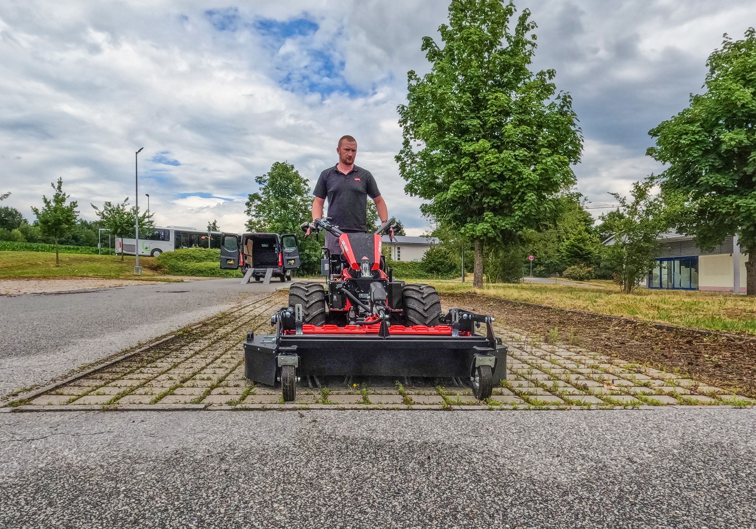 KÖPPL Weed Wiper im Einsatz