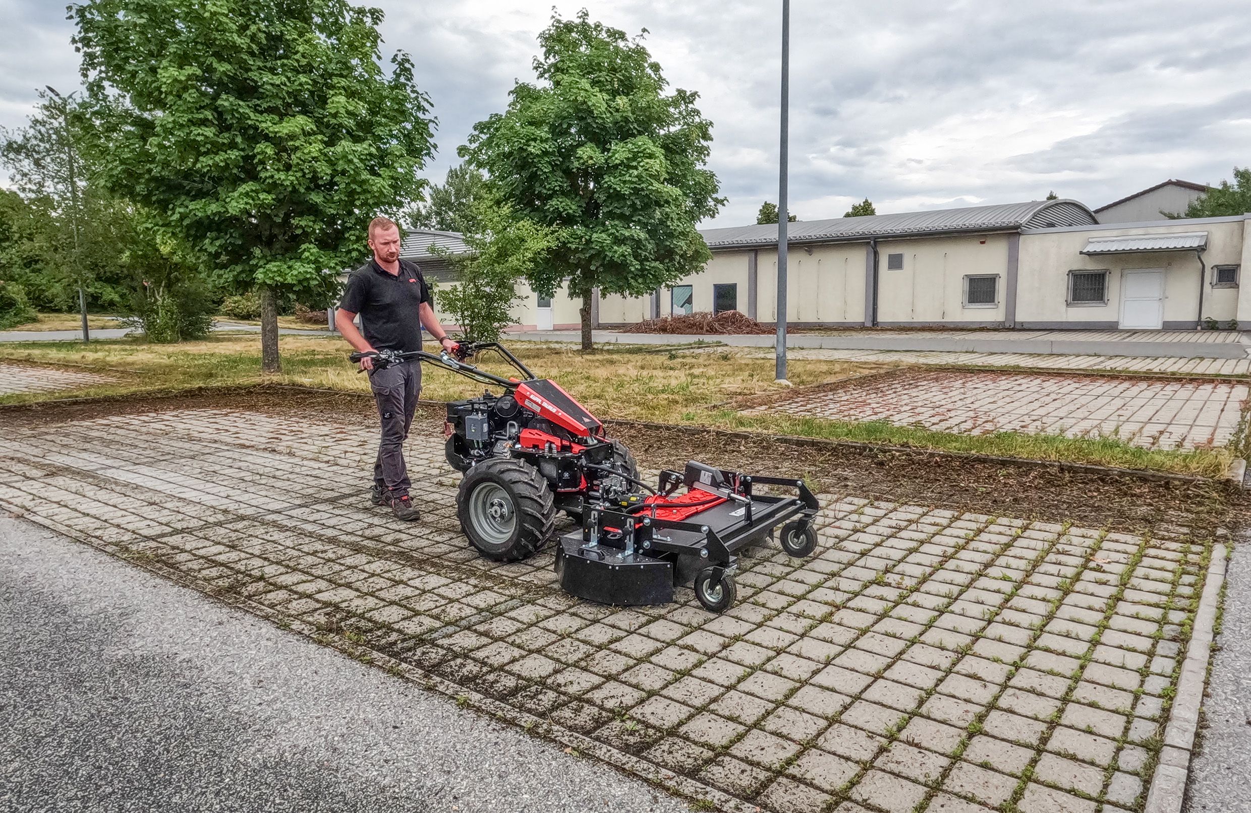 KÖPPL Weed Wiper im Einsatz