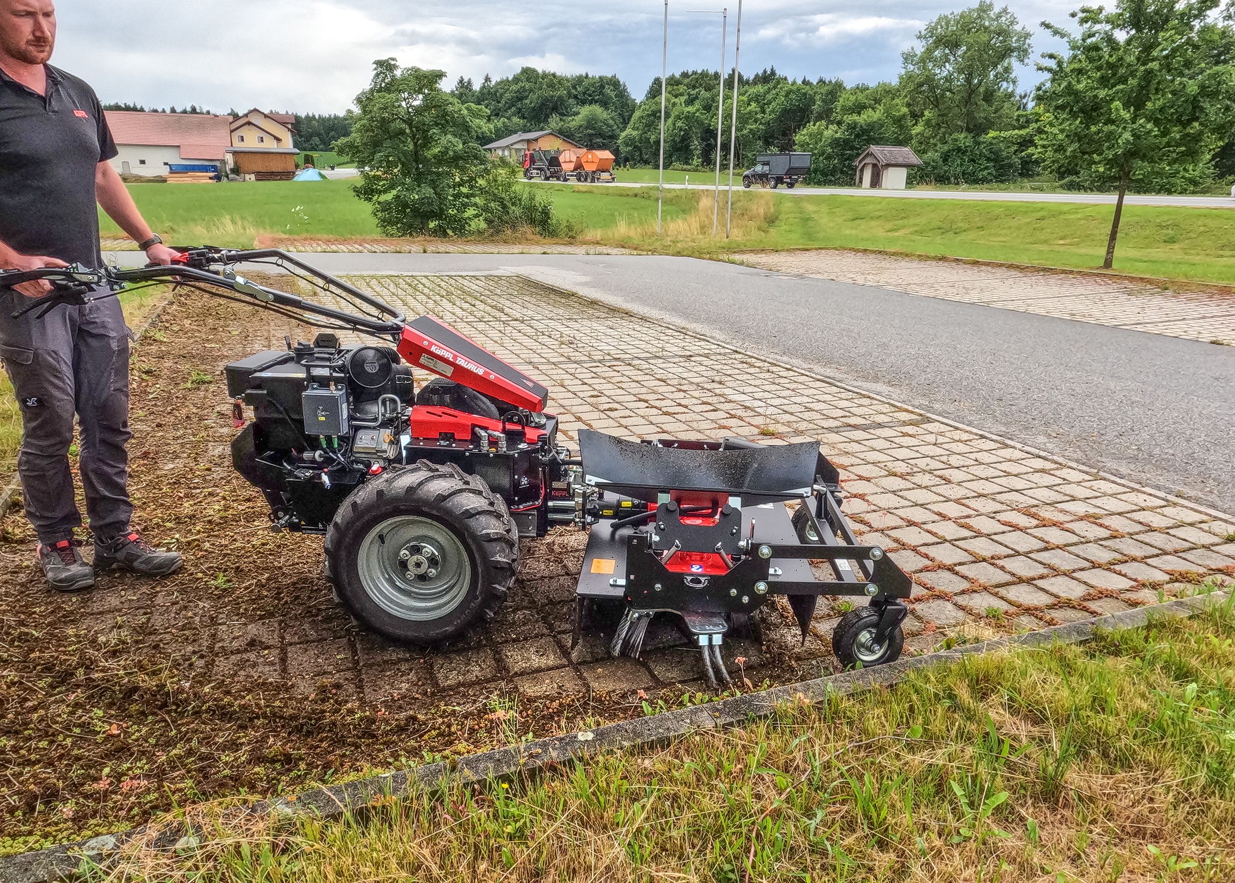 KÖPPL Weed Wiper im Einsatz